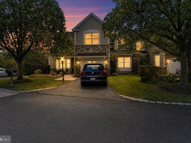 6 Hedge Rd, Princeton, NJ 08540