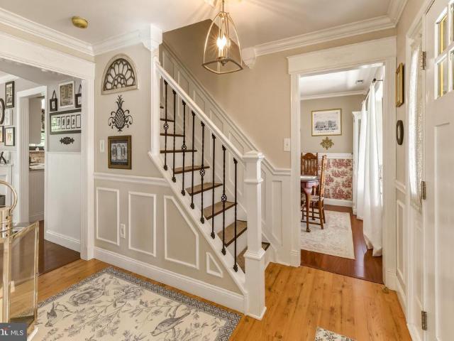 6 Hemlock Court