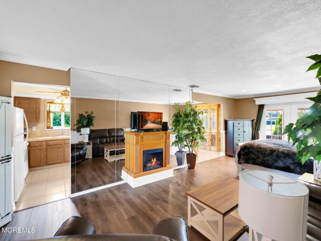 6 Heywood Court
