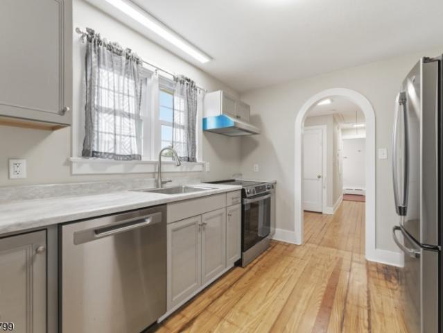 6 Highland Ave