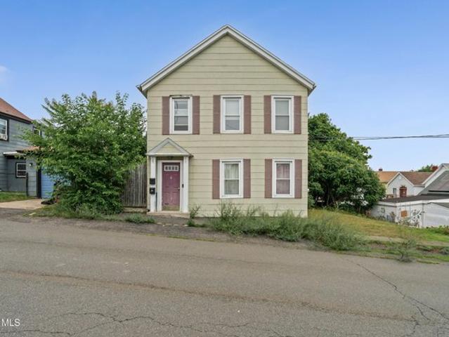 6 Hill St, Waterford, NY 12188