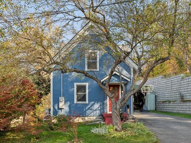 6 Hillhead St, Montpelier, VT 05602