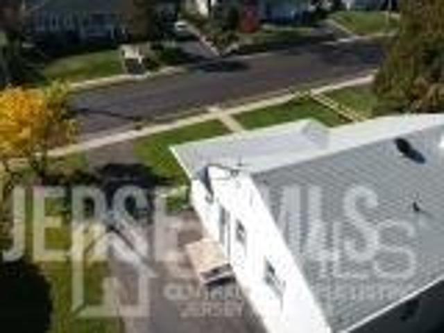 6 Hillside Avenue