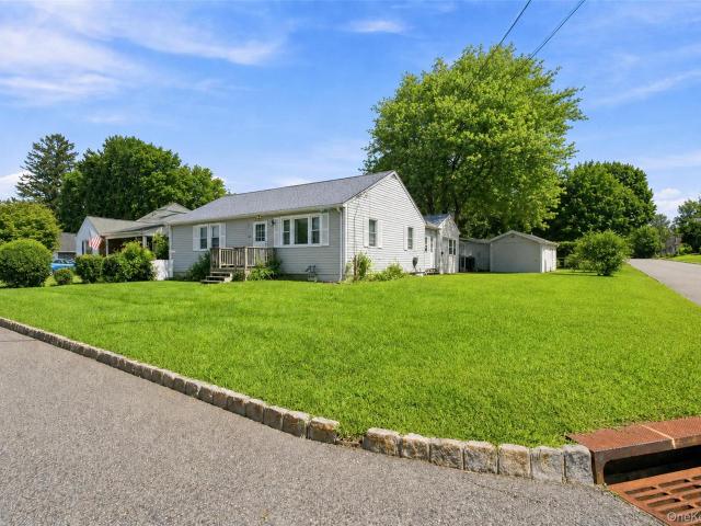6 Hillside Avenue