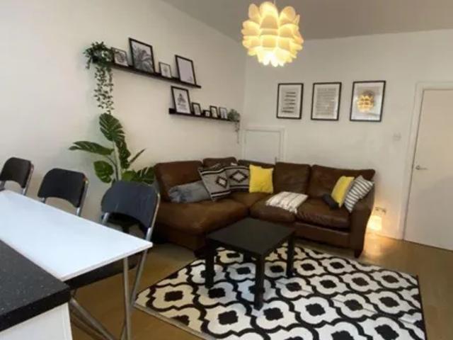 6 Holly Grove, Metchley, B29 6EQ, United Kingdom | 5 bed townhouse for rent #70070703 | Rentberry