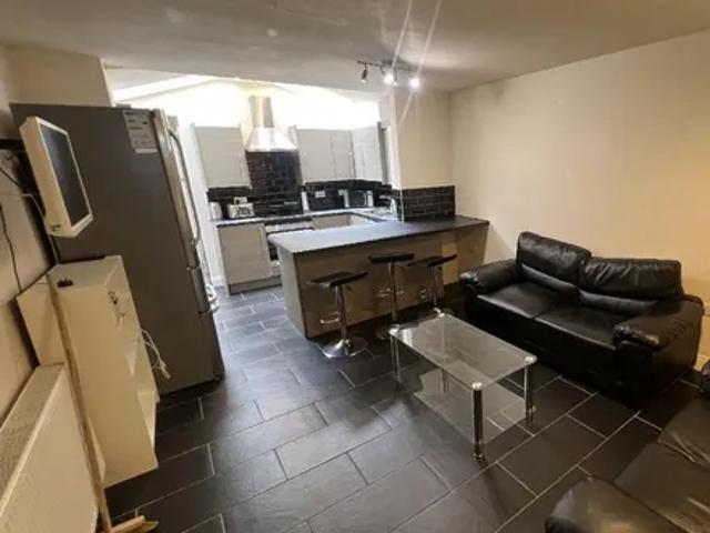 6 Holly Grove, Metchley, B29 6EQ, United Kingdom | Room for rent #113251132 | Rentberry