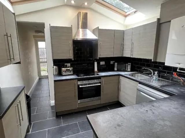 6 Holly Grove, Metchley, B29 6EQ, United Kingdom | Room for rent #136659682 | Rentberry