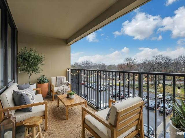 6 Horizon Rd, Unit 306, Fort Lee, NJ 07024 | MLS #25043 | Compass