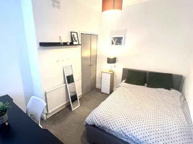 6 Horsham Street, Eccles, M6 5QS, United Kingdom | Room for rent #151800829 | Rentberry