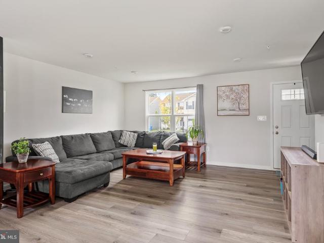 6 Inkberry Lane