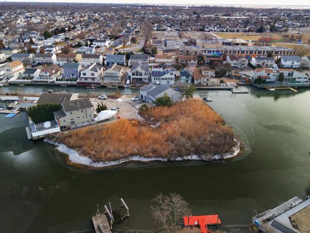 6 Island Plaza