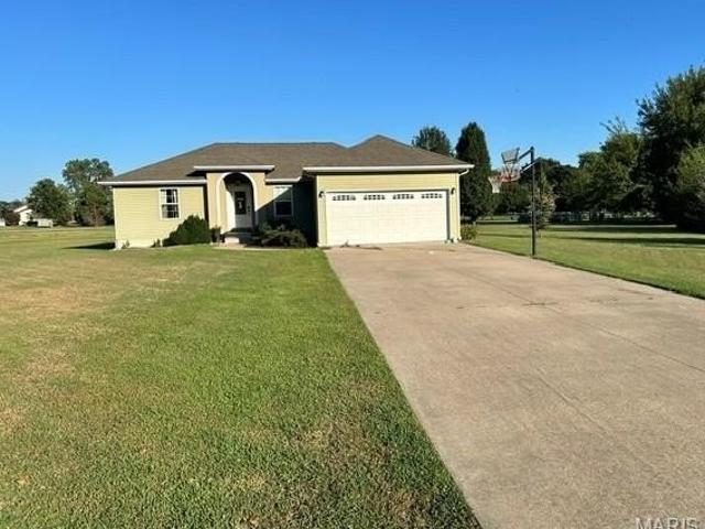 6 Judy Dr, Sikeston, MO 63801