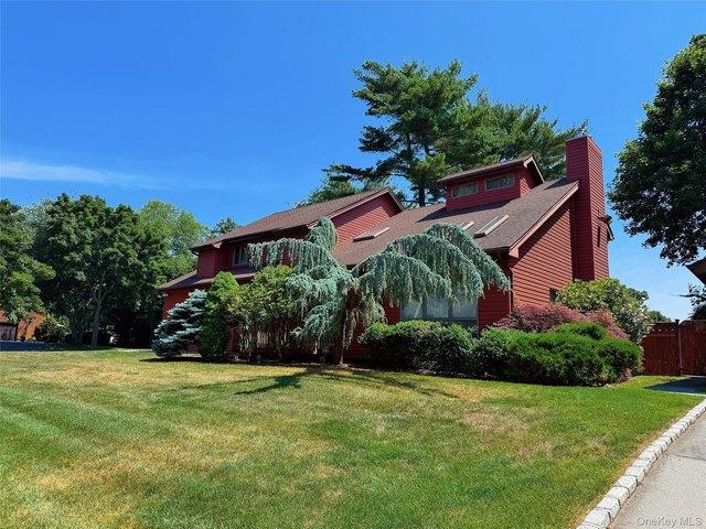 6 Jamor Ct, Nesconset, NY 11767