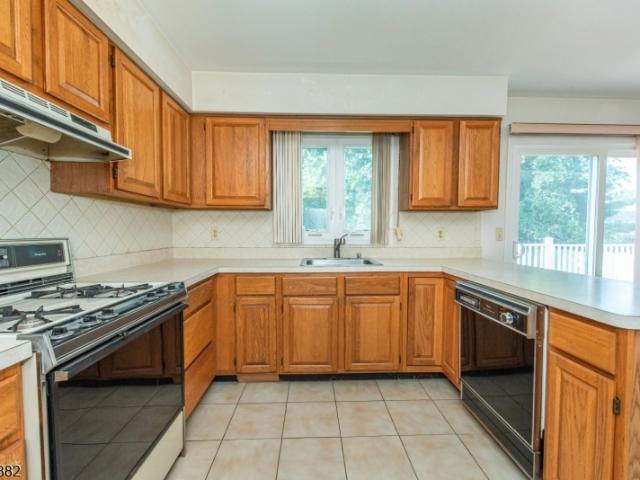 6 John St