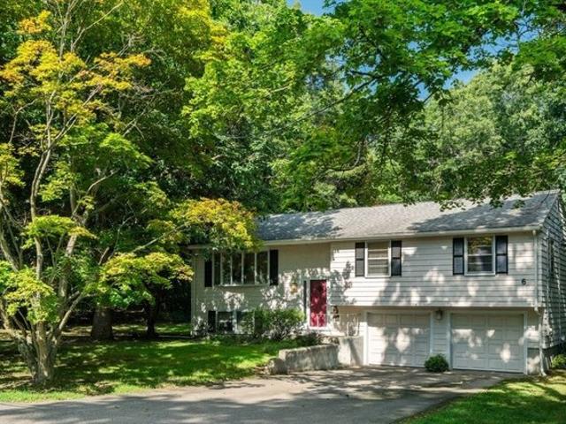 6 Johnson Rd, Sharon, MA 02067