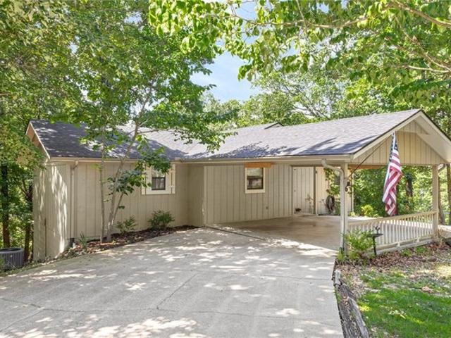 6 Kensington Dr, Bella Vista, AR 72715