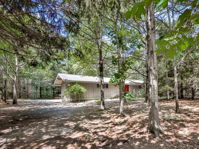 6 Kent Harbor Rd, Edgartown, MA 02539