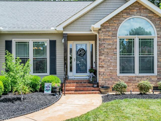 6 Kingsbury Way