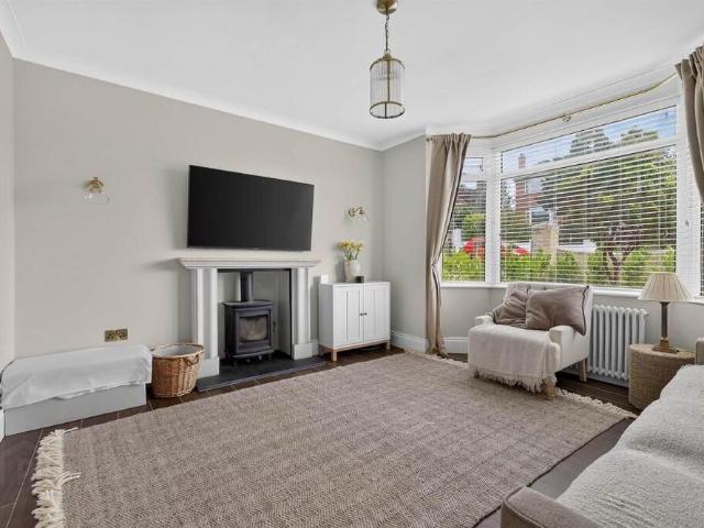 6 Kingsway Avenue, Gilnahirk Road, Belfast, BT5 7DN