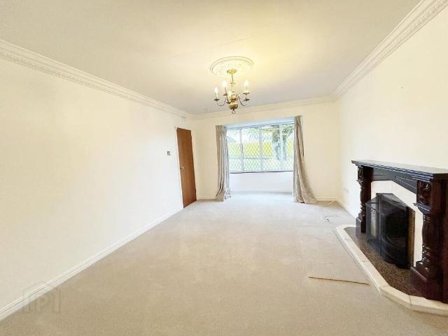 6 Knocksilla Rise, Omagh, BT79 0BY