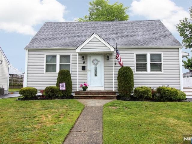 6 Knollwood Road
