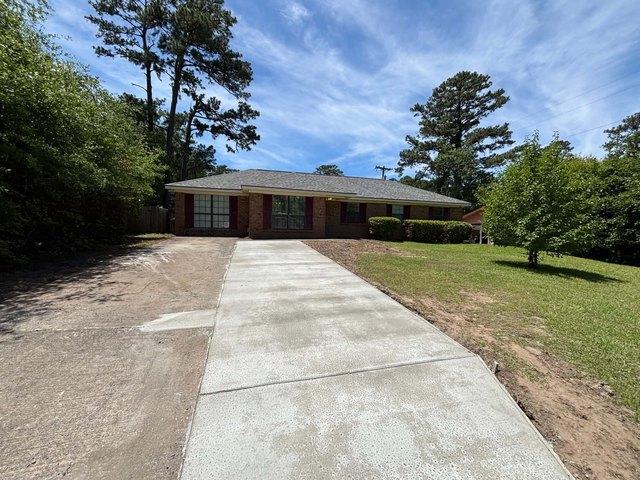 6 Lucian Cir, Savannah, GA 31406
