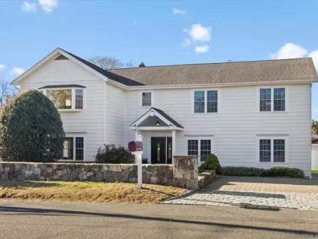 6 Lyon Avenue, Greenwich, CT 06830