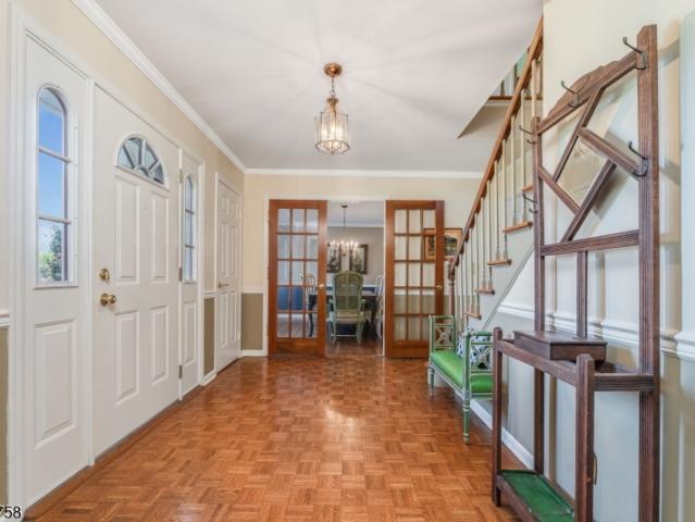 6 Lakeview Ln