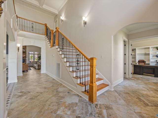 6 Lake Forest Blvd