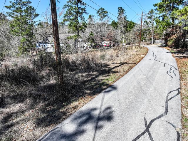 6 Lake Shore Ln, Huntsville, TX 77320 | MLS #51991 | Compass