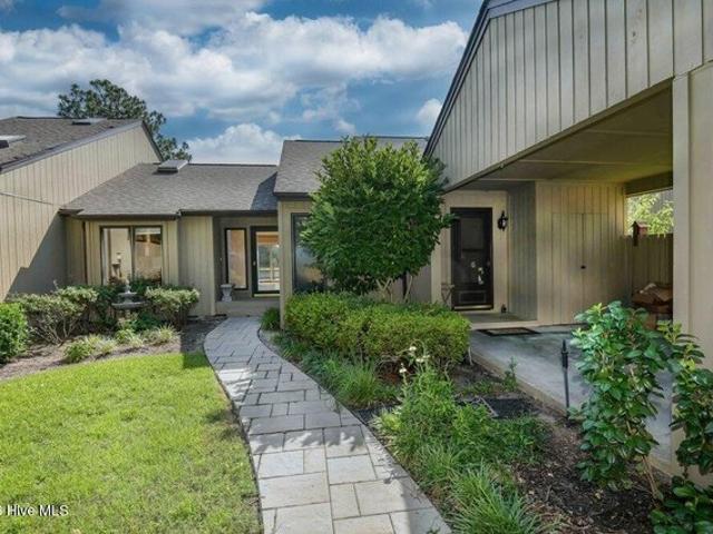 6 Lake Pinehurst Villas Rd, Pinehurst, NC 28374
