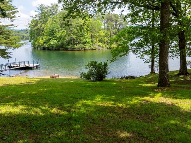 6 Lakeside