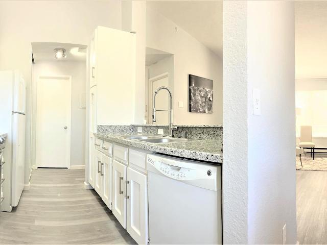 6 Lancaster Cir # 214