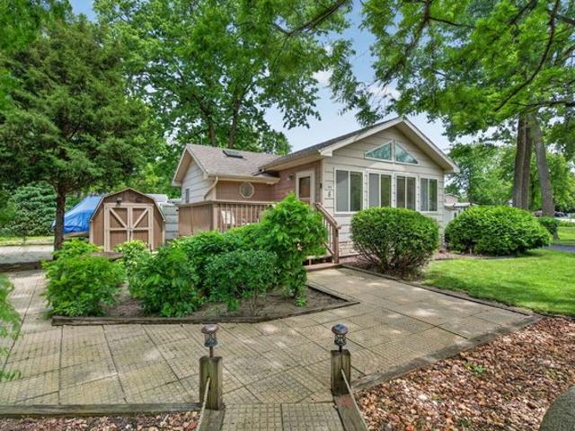 6 Largemouth Ln, Wilmington, IL 60481