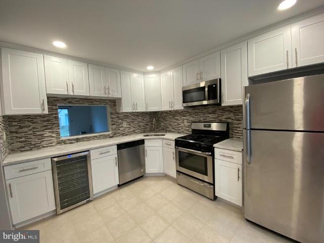 6 Latta Court