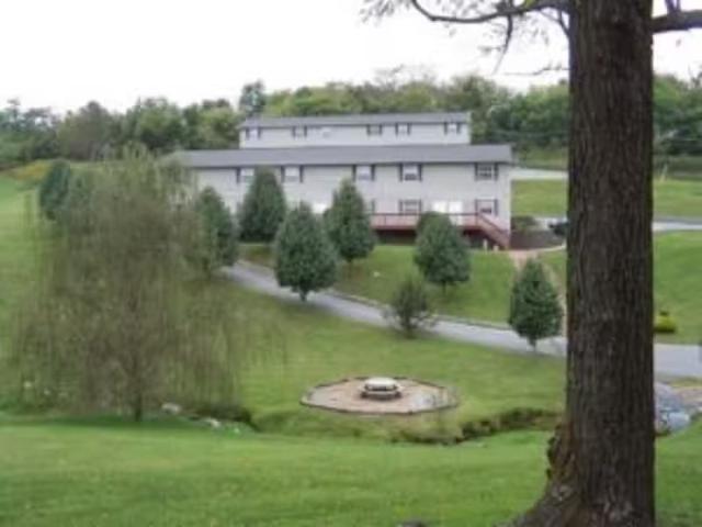 6 Life Just Got Better at Simmons Ridge!