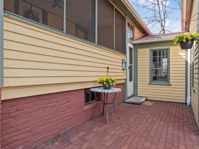 6 Lincoln Street