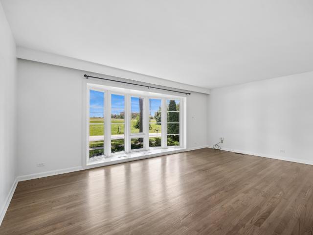 6 Linden Avenue