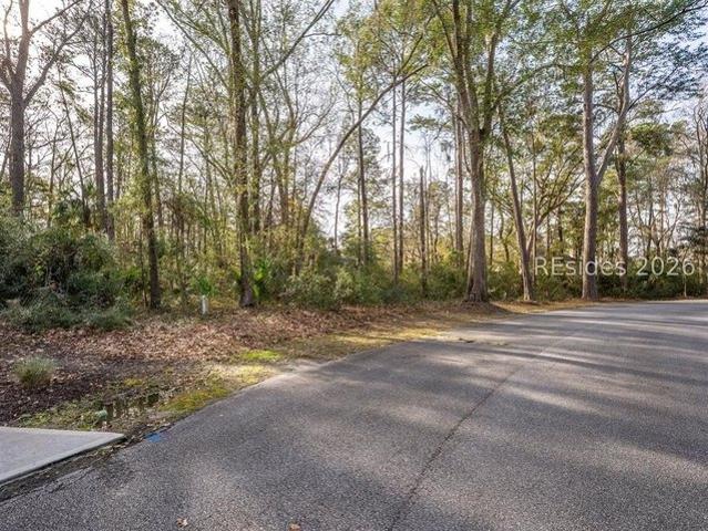 6 Links Dr, Okatie, SC 29909