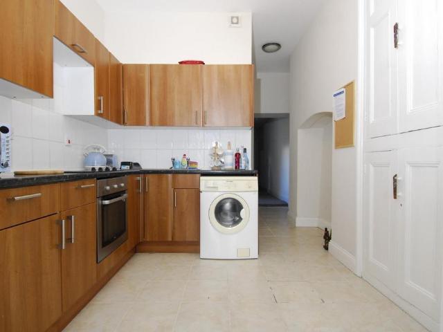 6 Lockyer Road, Plymouth PL3 1 bed flat to rent £1,183 pcm £273 pw