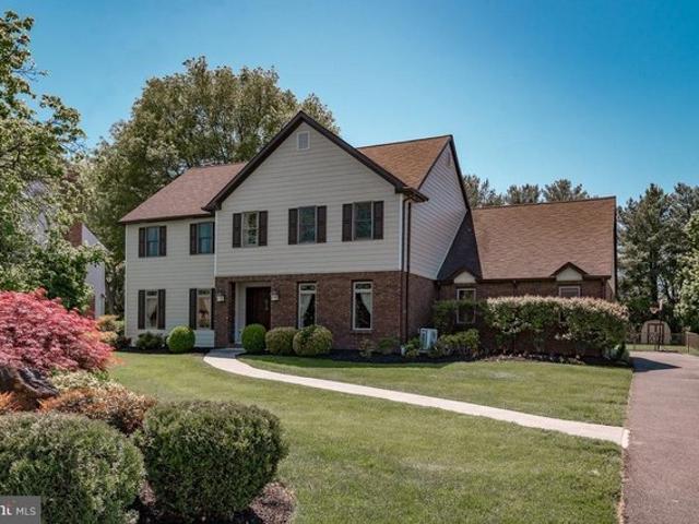 6 Lombardy Dr, Wilmington, DE 19803