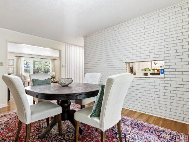 6 Lorna Drive