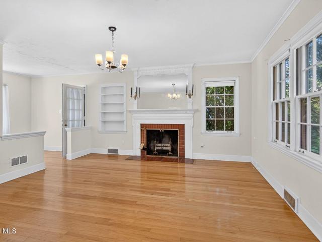 6 Loudon Parkway