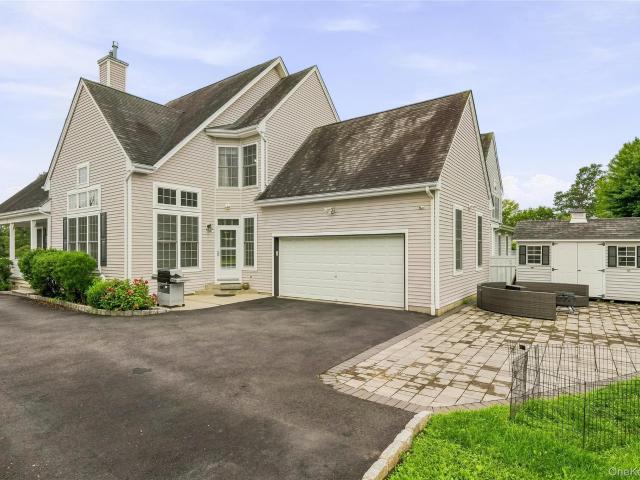 6 Paisley Court