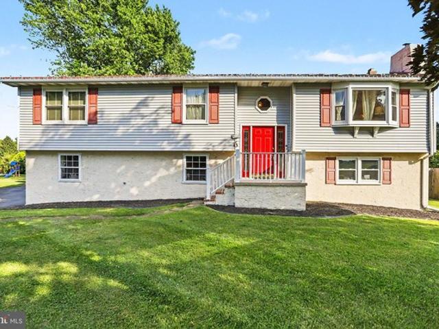6 Parker Dr, Christiana, PA 17509