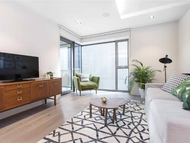 6 Pearson Square, Fitzroy Place, Mortimer Street, W1T 3BF