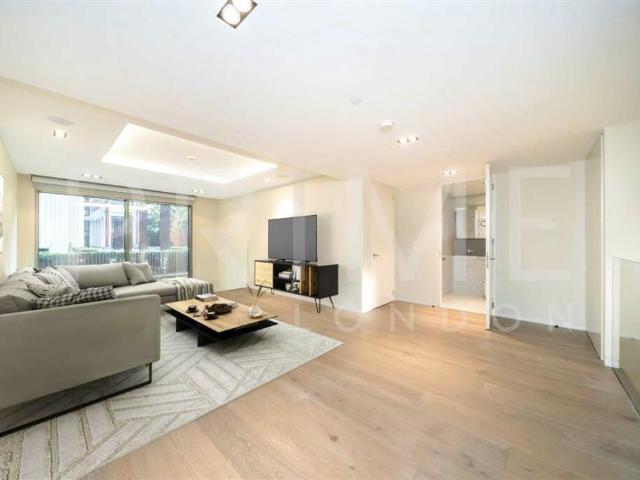 6 Pearson Square, Fitzroy Place W1T 3 bed apartment to rent £8,233 pcm £1,900 pw