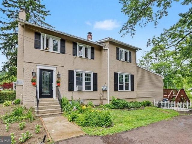 6 Perkiomen Ave, Schwenksville, PA 19473