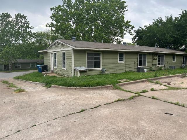 6 Pershing Dr, Denison, TX 75020 | MLS #21242 | Compass