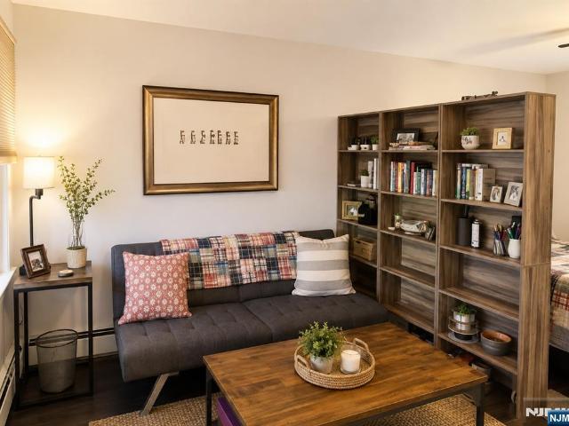 6 Pineview Terrace # 1B